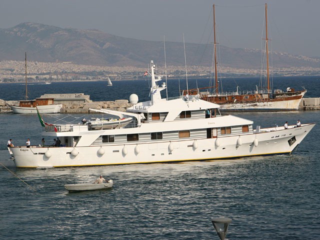 Yacht EMERA, Camper & Nicholsons | CHARTERWORLD Luxury Superyacht Charters